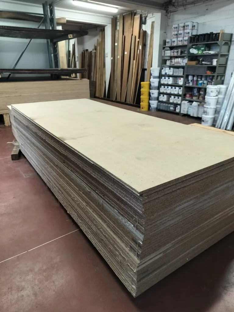 Spaanplaat / Vezelplaat (1,8 x 125 x 305,5) – Atelier Circuler